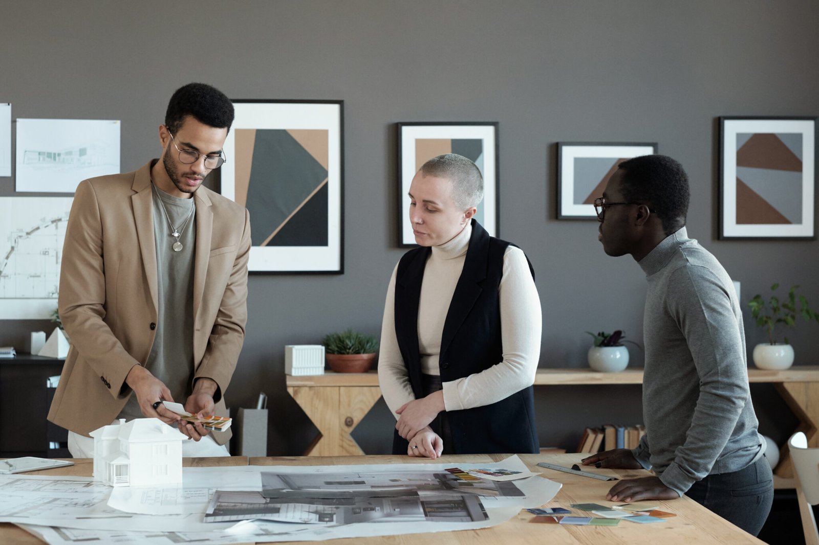 Business Models in Interior Design: Which One Works Best in 2026? - VOE ...